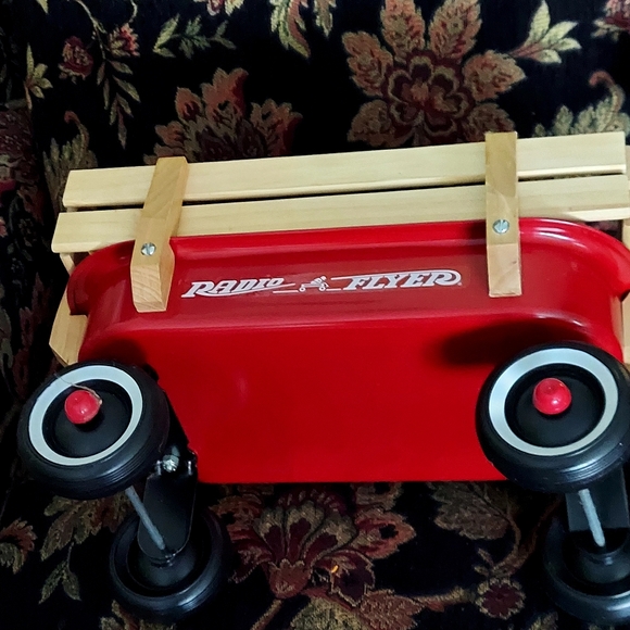 Radio Flyer | Accents | Radio Flyer Red Toy Wagon | Poshmark